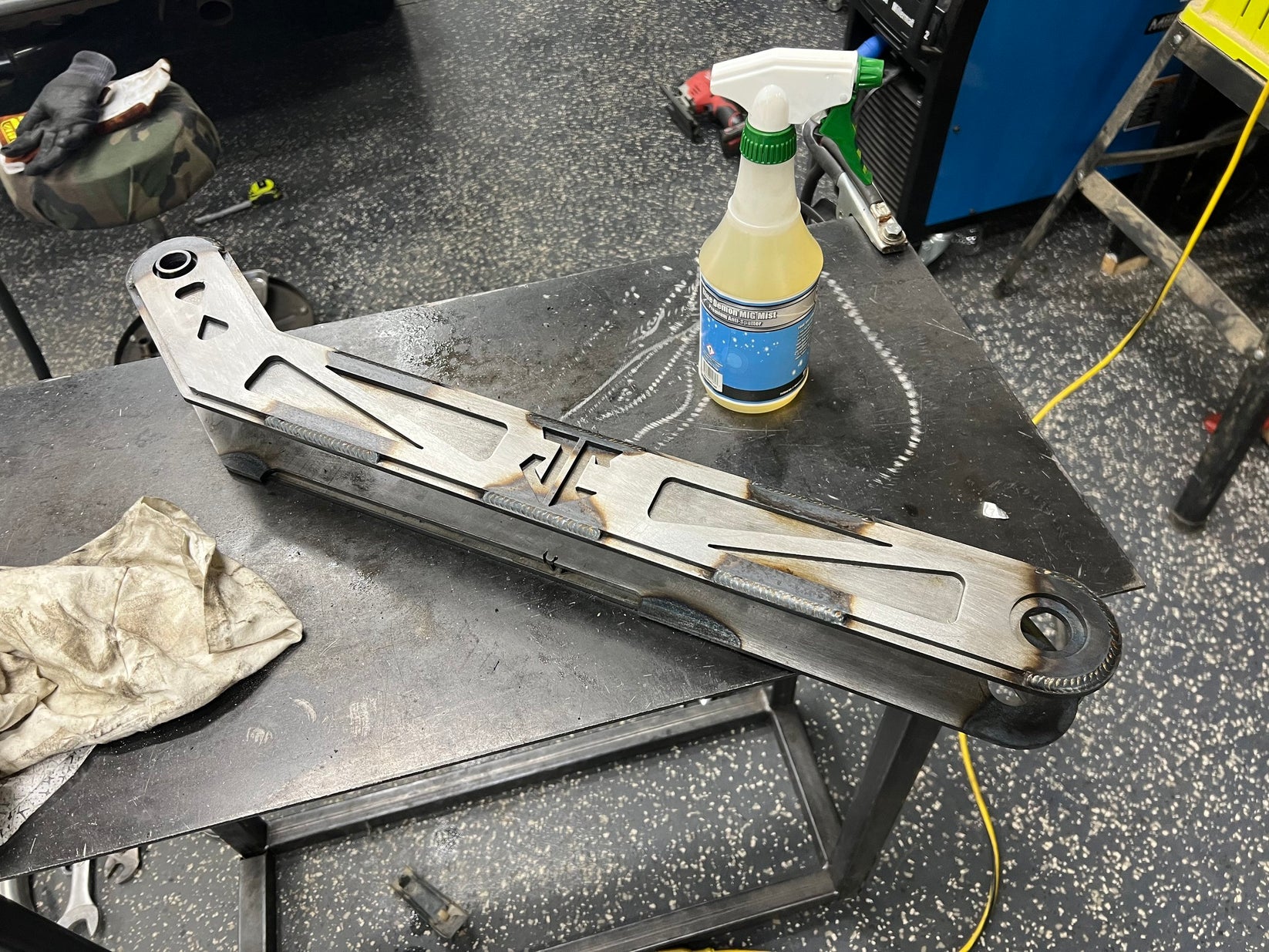 Shop JD2 Model 3 Hydraulic Cylinder Mount | JC Customs Metal Fab